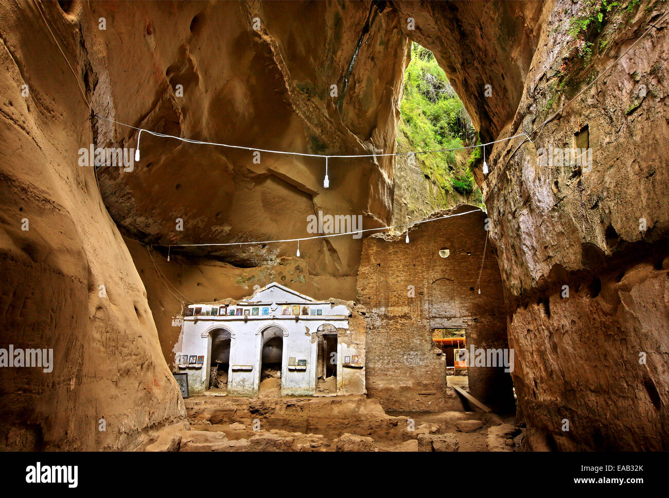 Hermits cave hi-res stock photography and images - Alamy