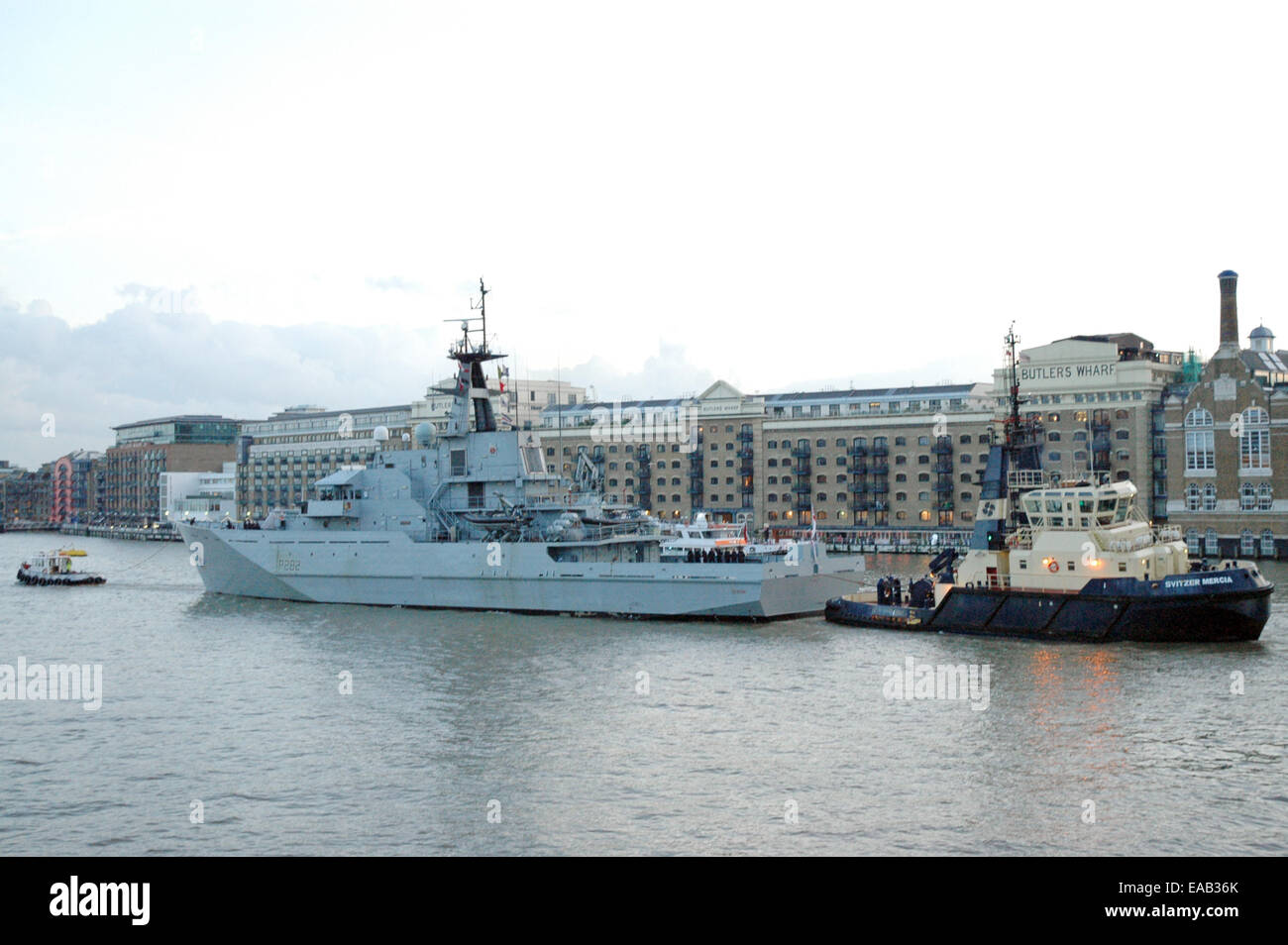 Hms severn p282 hi-res stock photography and images - Alamy