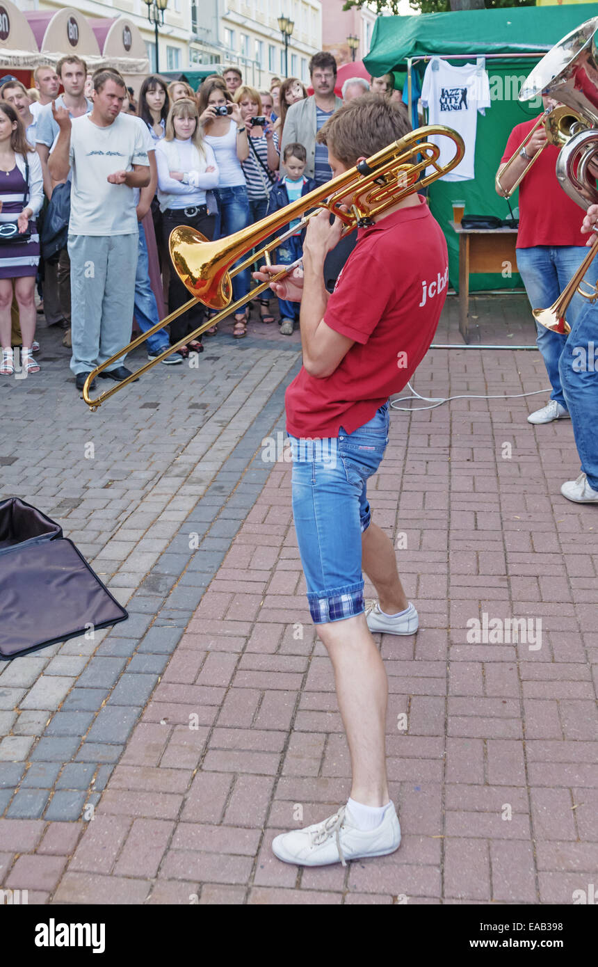 The Jazz City Band group plays music on Suvorova street in Vitebsk ...