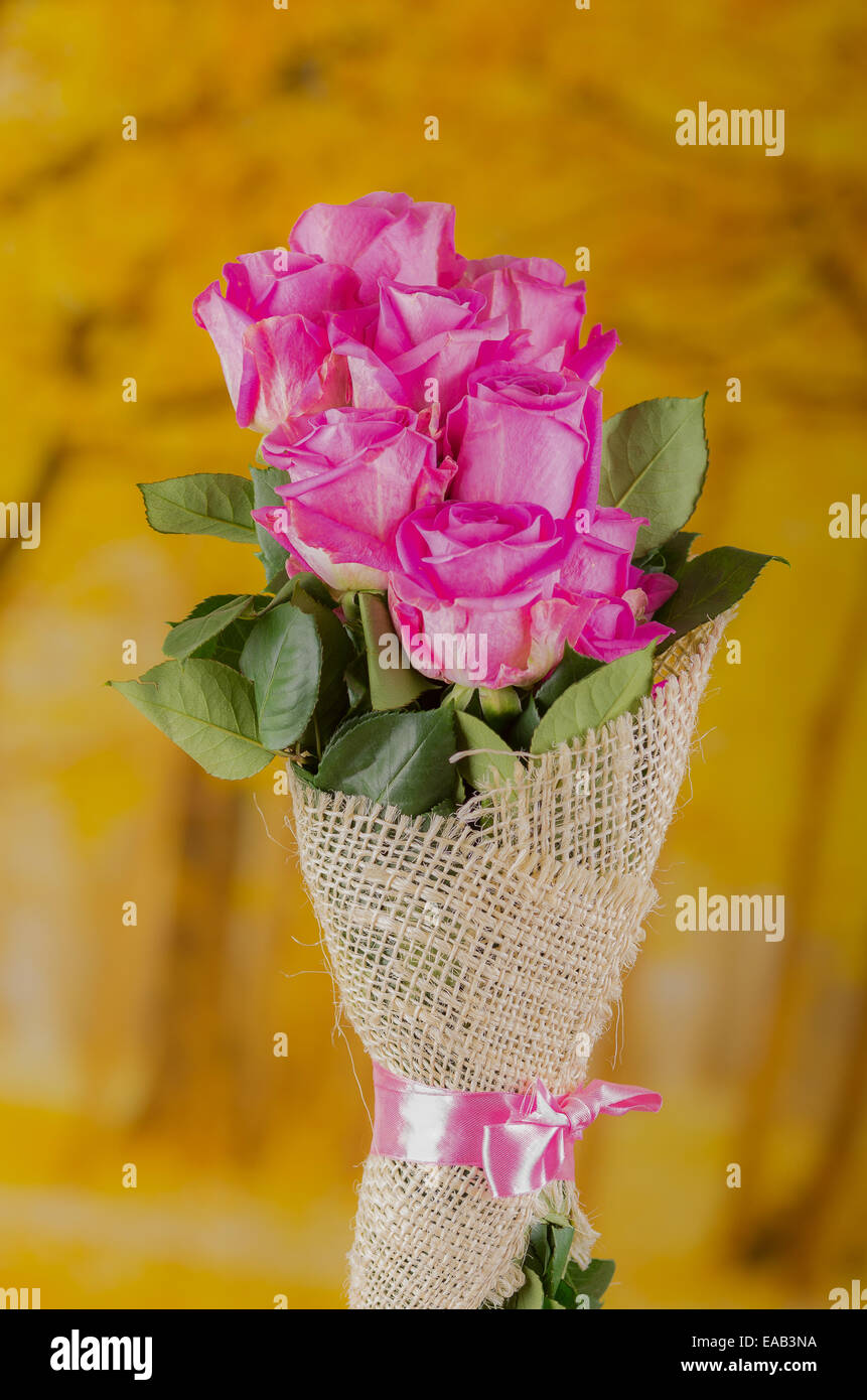 romantic bouquet of Ecuadorian pink roses Stock Photo - Alamy
