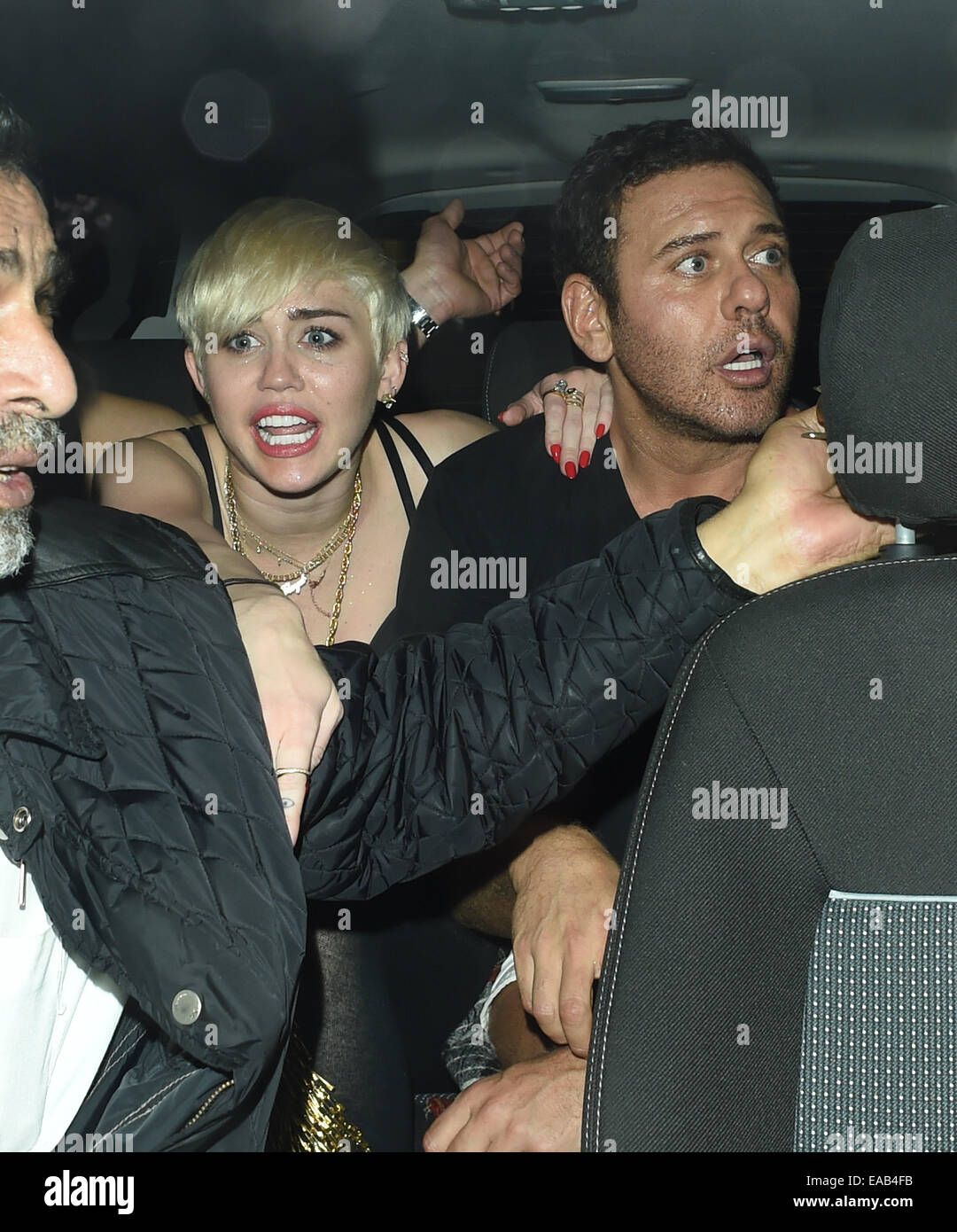 Miley Cirus seen leaving Madame Jojo's nightclub at 3.30am after ...