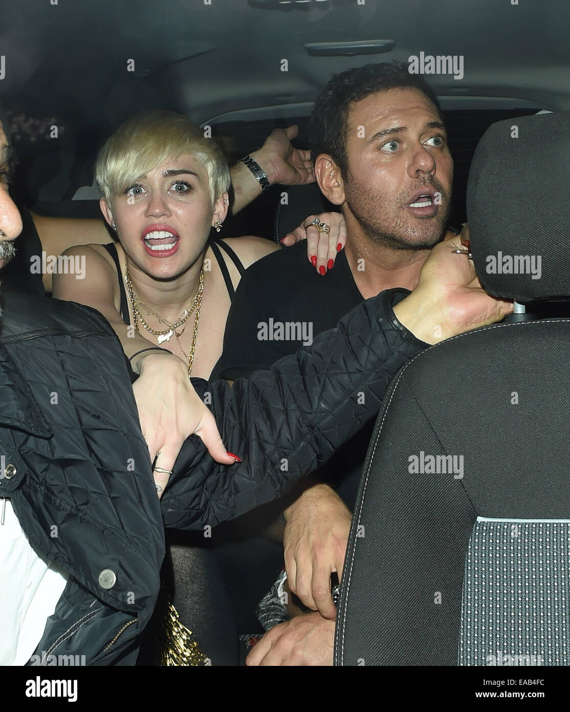 Miley Cirus seen leaving Madame Jojo's nightclub at 3.30am after ...