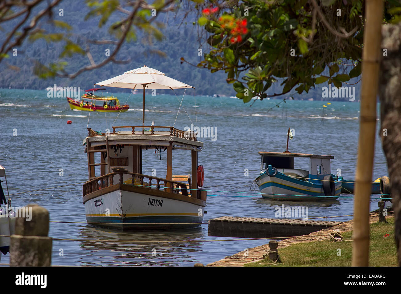 Docked speed boat hi-res stock photography and images - Alamy