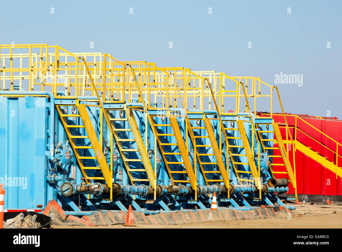Oil and gas infrastructure hi-res stock photography and images - Alamy