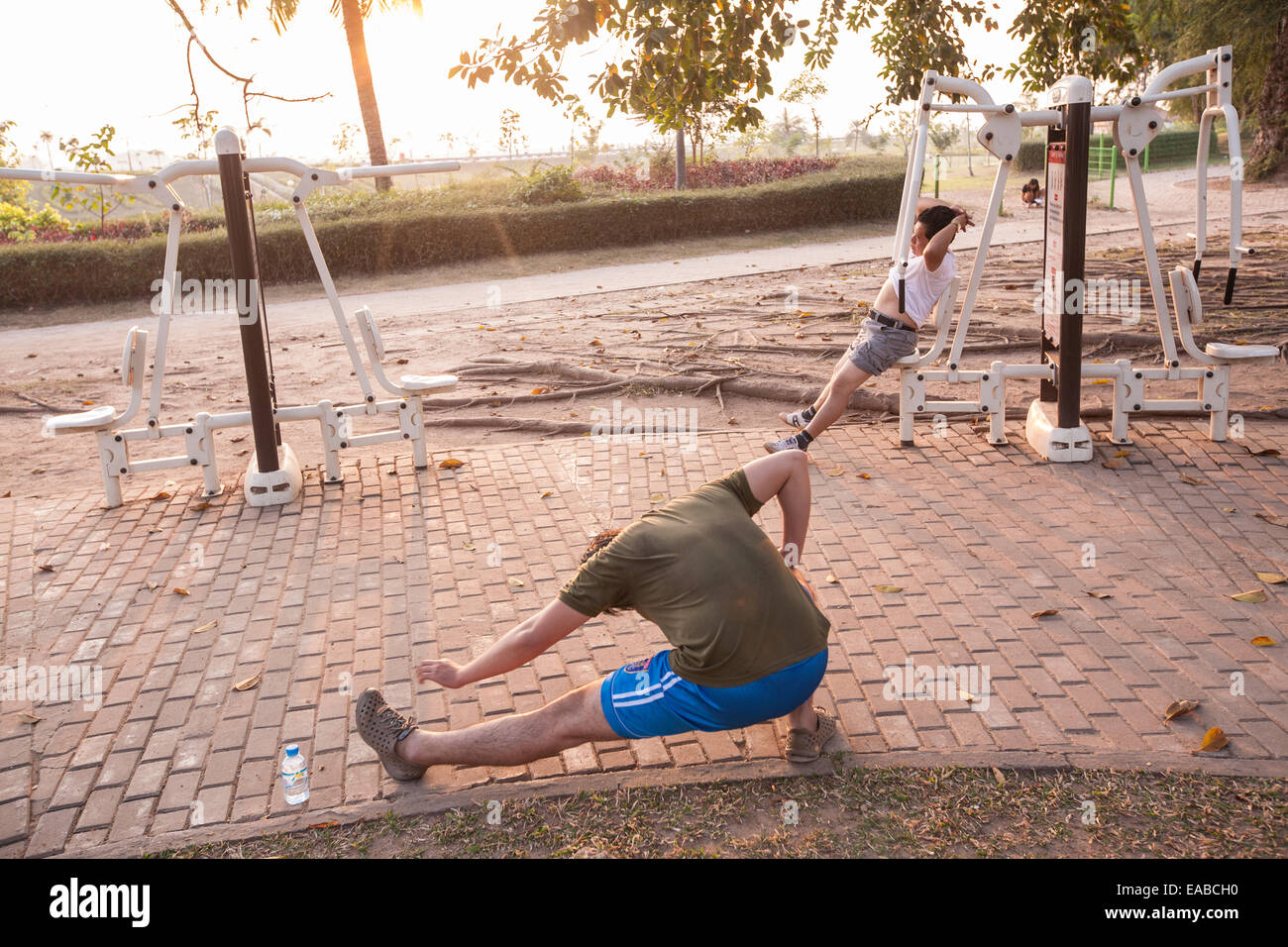 Outdoor keep fit machines hi-res stock photography and images - Alamy