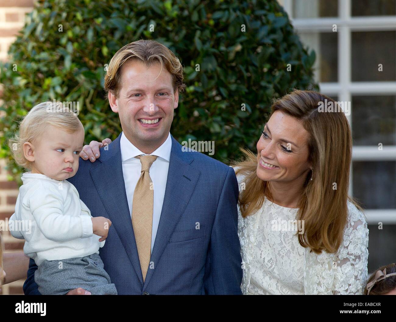 Dutch Prince Floris (C), Princess Aimee with their son Willem Jan ...