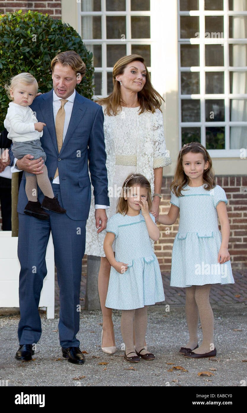 Dutch Prince Floris (2nd L), Princess Aimee (3rd L) with their children ...