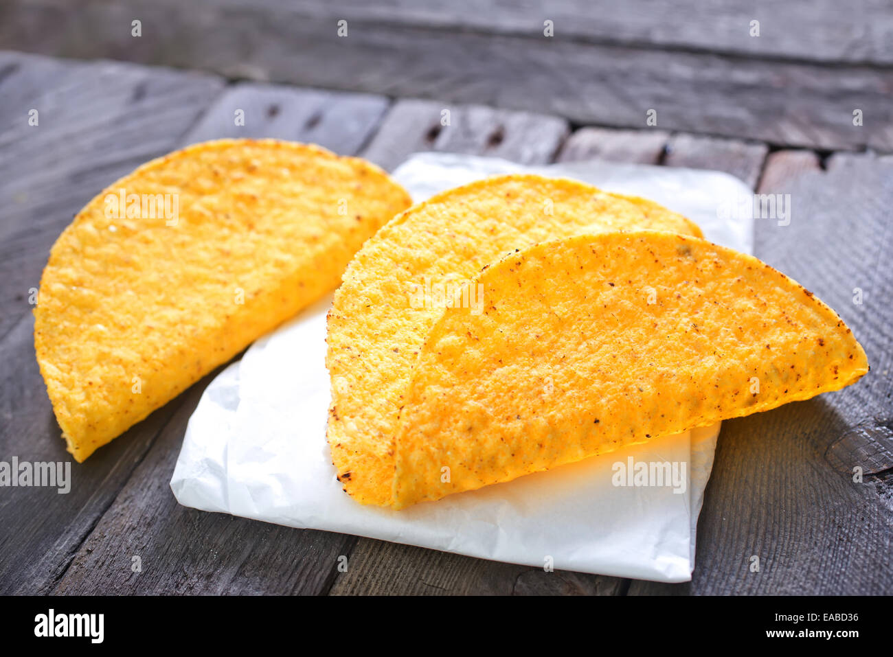 Taco shells hi-res stock photography and images - Alamy