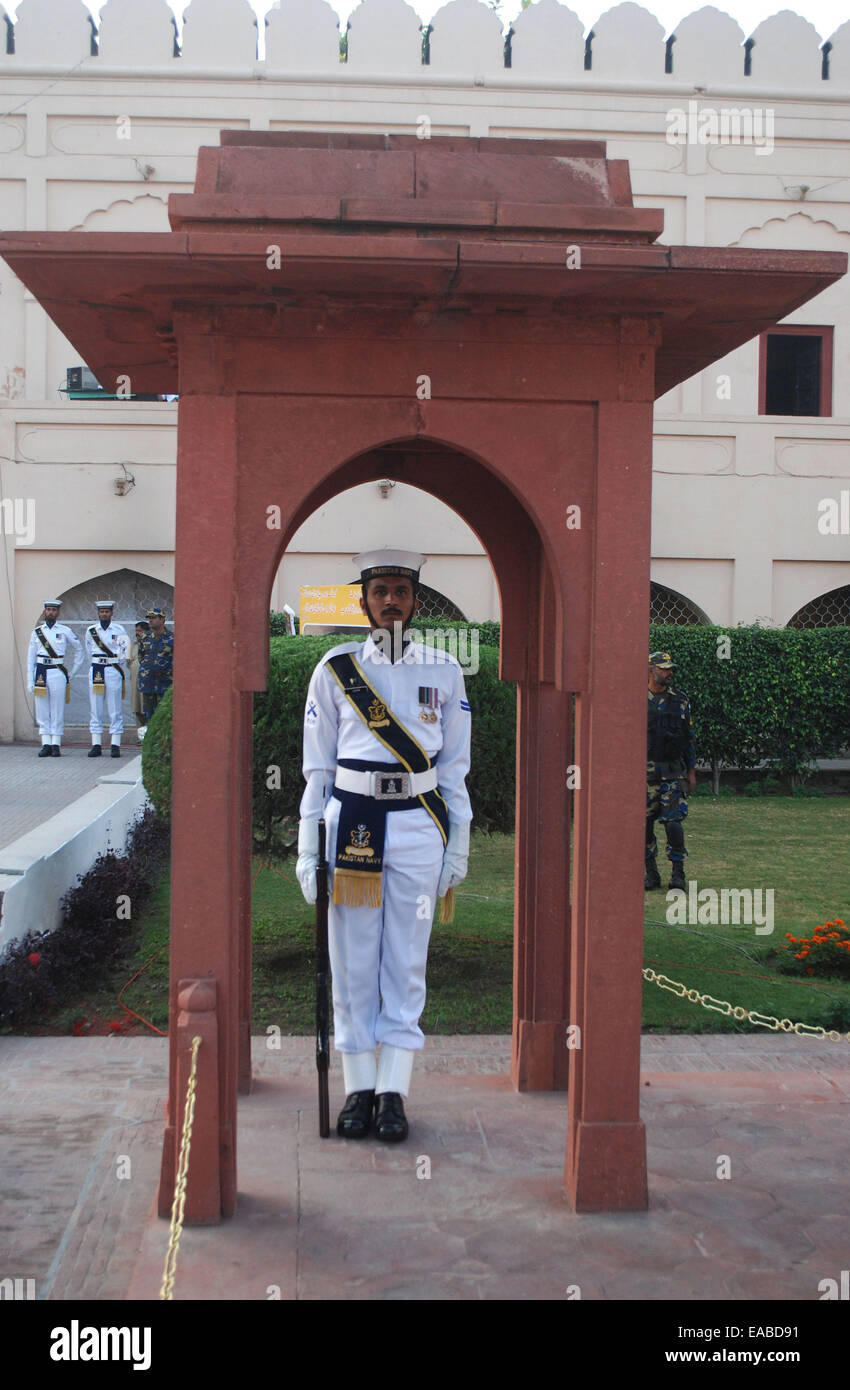 Pakistan navy hi-res stock photography and images - Alamy
