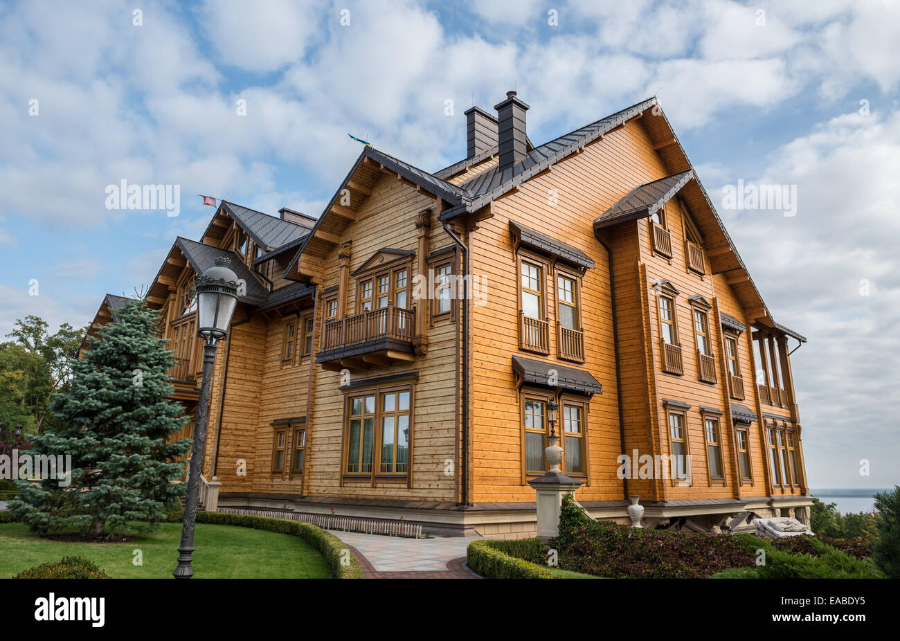 "Honka" club house in Mezhyhirya former private residence of former ...