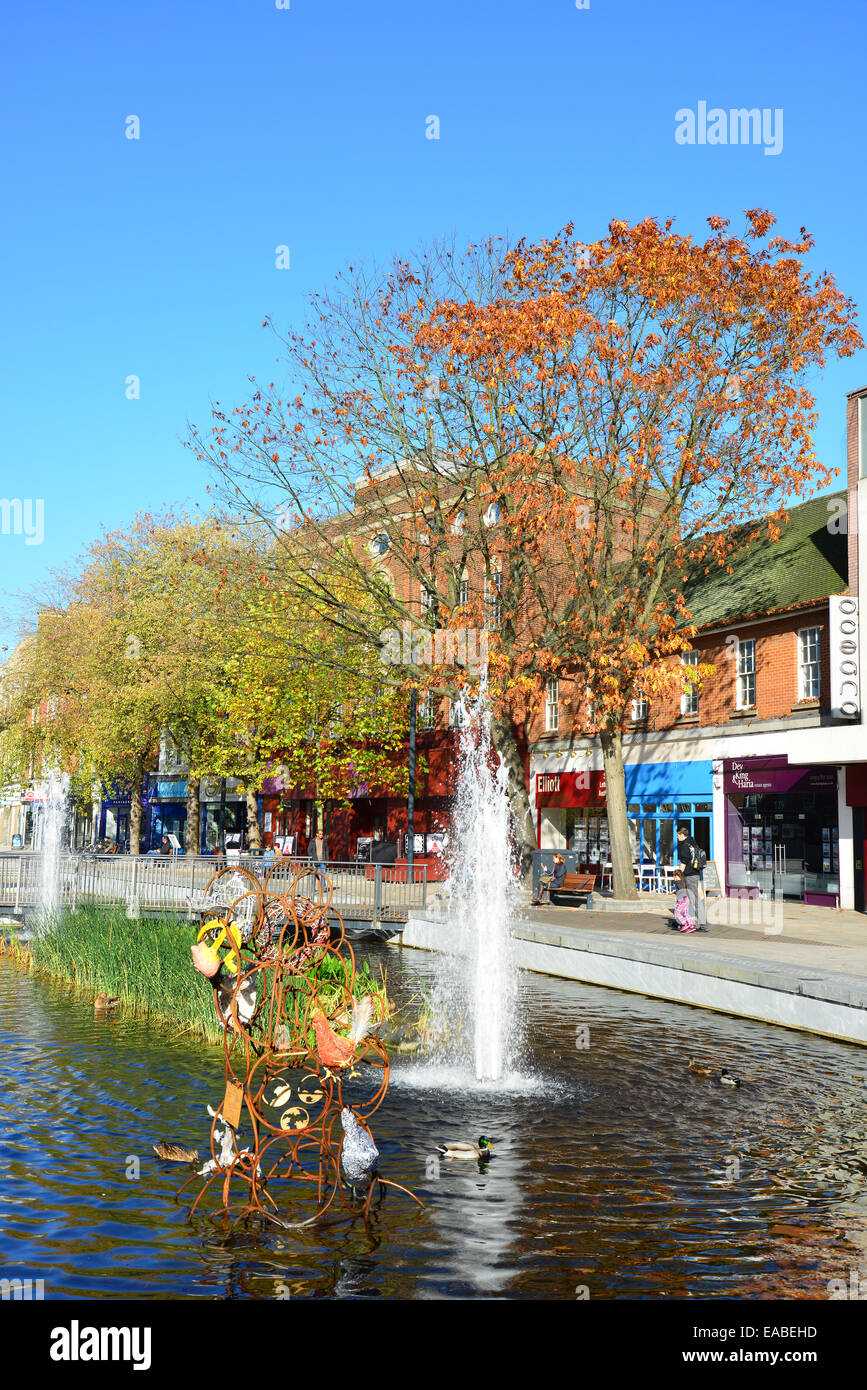Watford high street, pond hi-res stock photography and images - Alamy