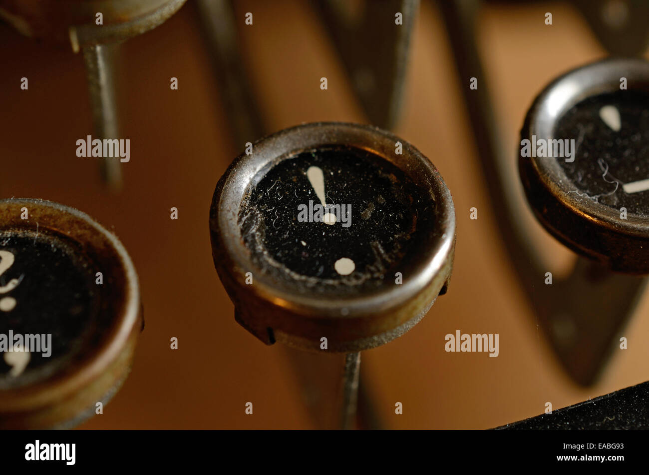 Exclamation mark on an old rusty typewriter Stock Photo - Alamy