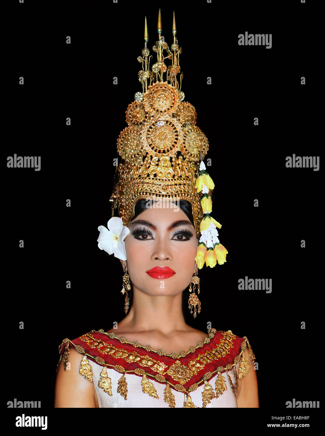 Apsara dancer in Siem Reap - Cambodia Stock Photo - Alamy