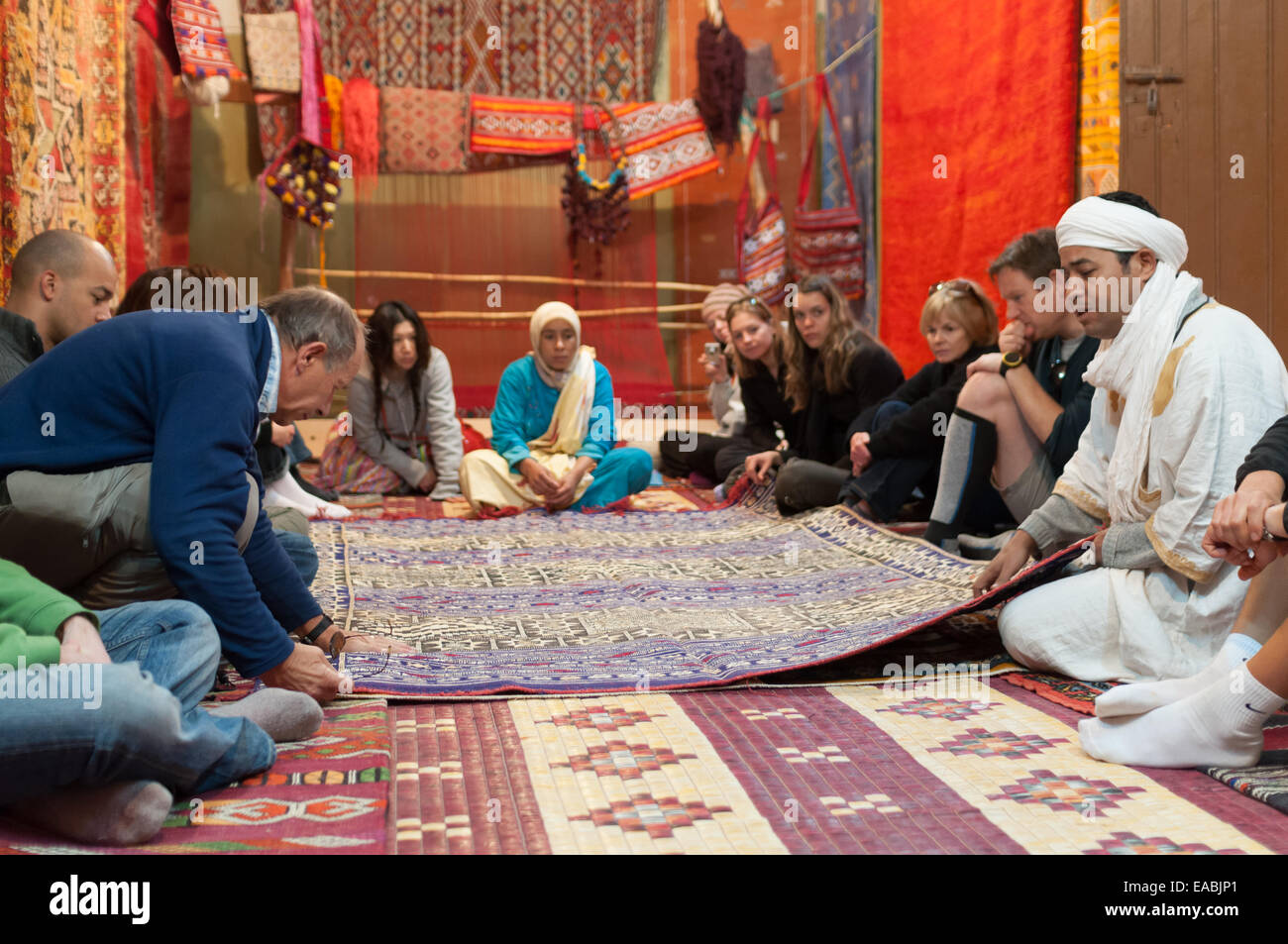 Bedouin weaving hi-res stock photography and images - Alamy