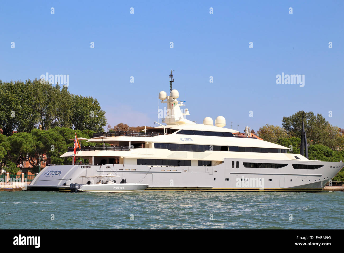 Yacht AZTECA, IMO 1009924, owned by the Mexican billionaire Ricardo ...