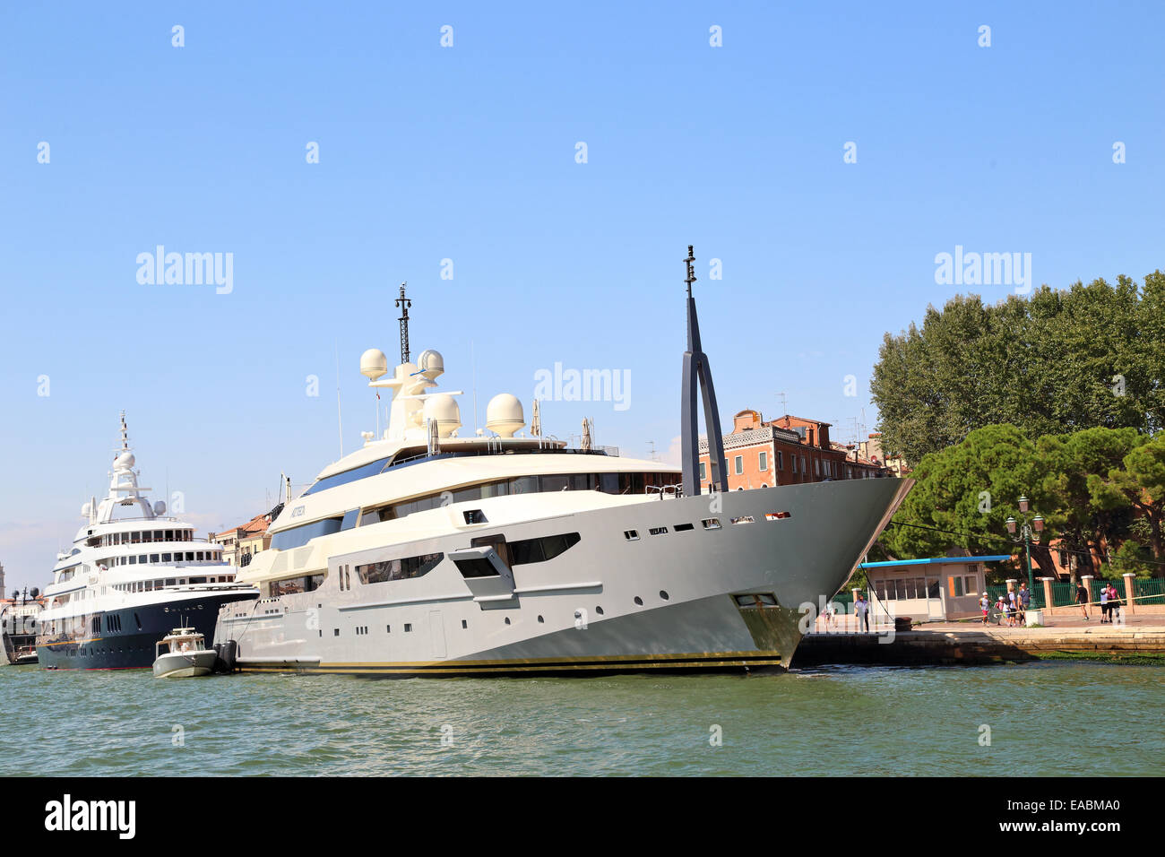 Yacht AZTECA, IMO 1009924, owned by the Mexican billionaire Ricardo ...