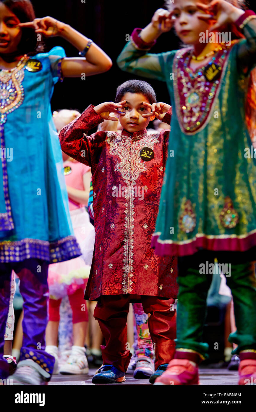 London, UK. 10th November, 2014. St Elphege's Infant Choir (age 5-8 ...