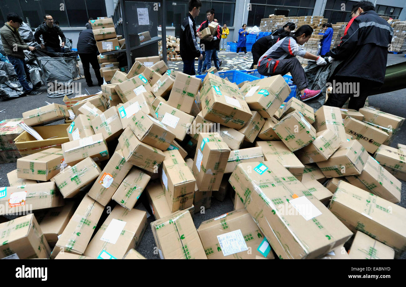 Sorting Center High Resolution Stock Photography and Images - Alamy