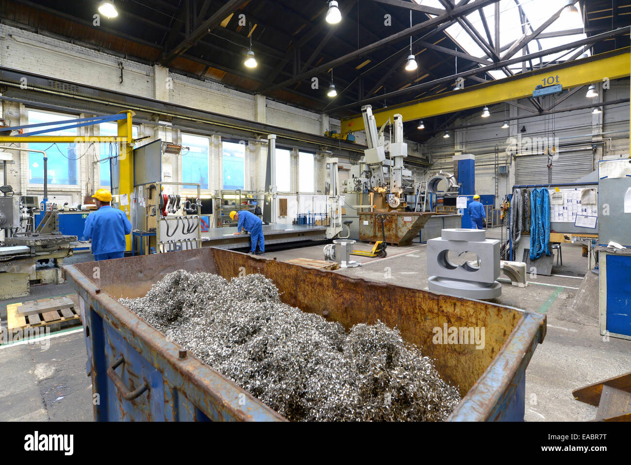 Factory hall hi-res stock photography and images - Alamy