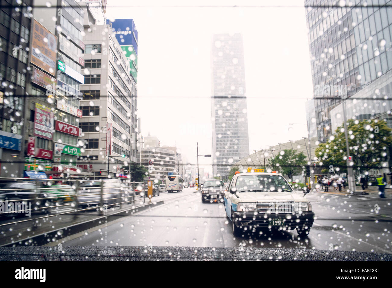 Japan Tokyo View through the rear window of a taxi Stock Photo - Alamy
