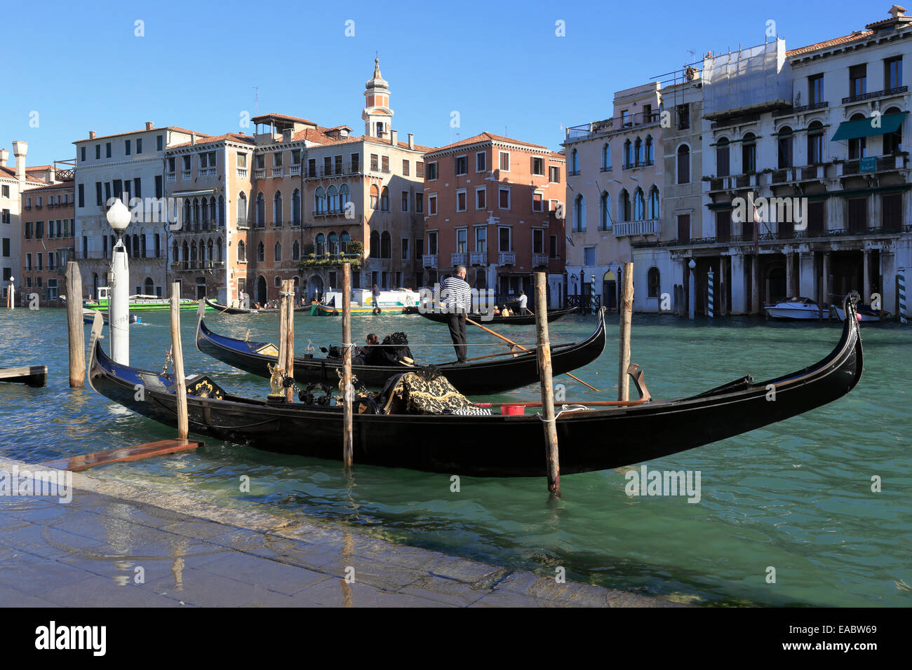 Grand canal gondolas hi-res stock photography and images - Alamy