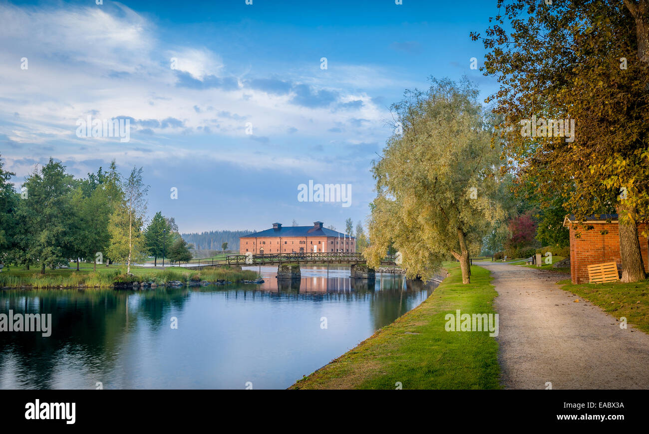 Riverside autumn hi-res stock photography and images - Alamy