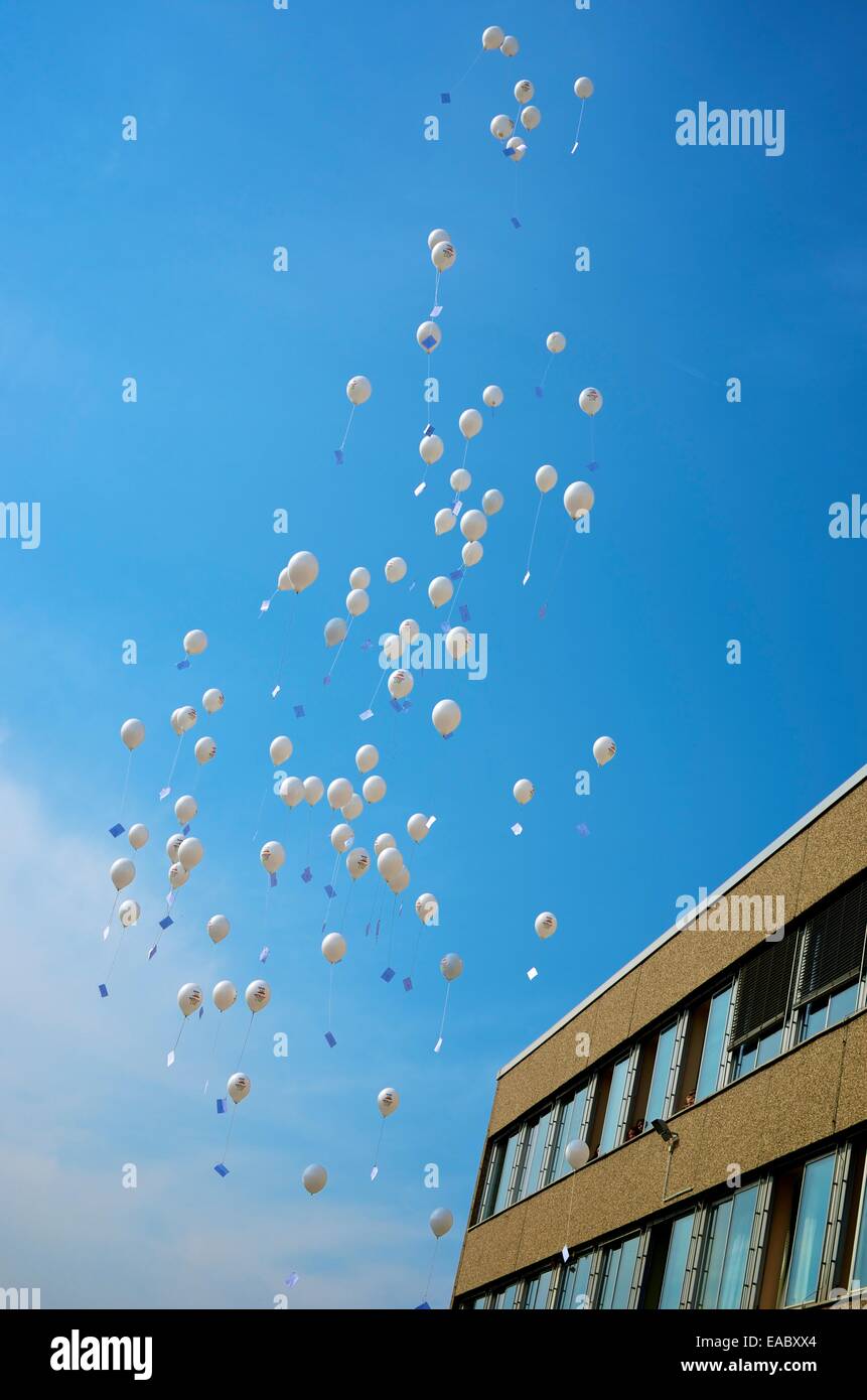 Ballon large ballon hi-res stock photography and images - Alamy