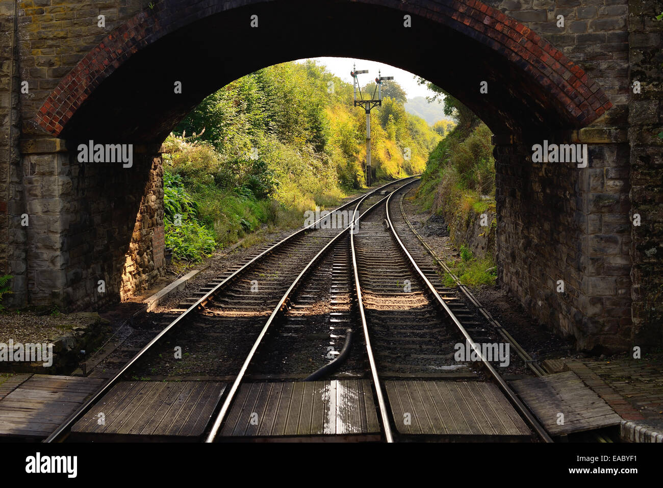 Railway track merging hi-res stock photography and images - Alamy