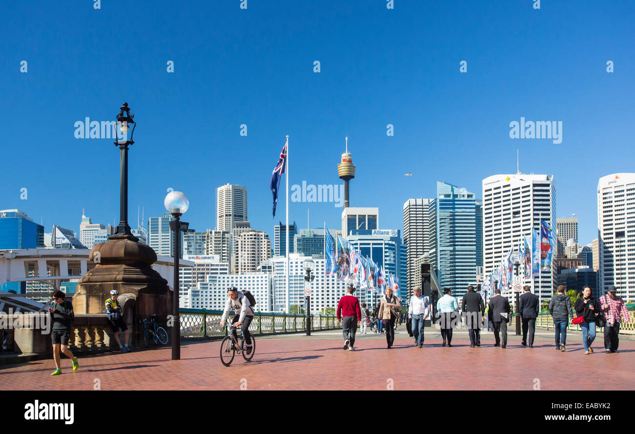 Walking along the promenade hi-res stock photography and images - Alamy