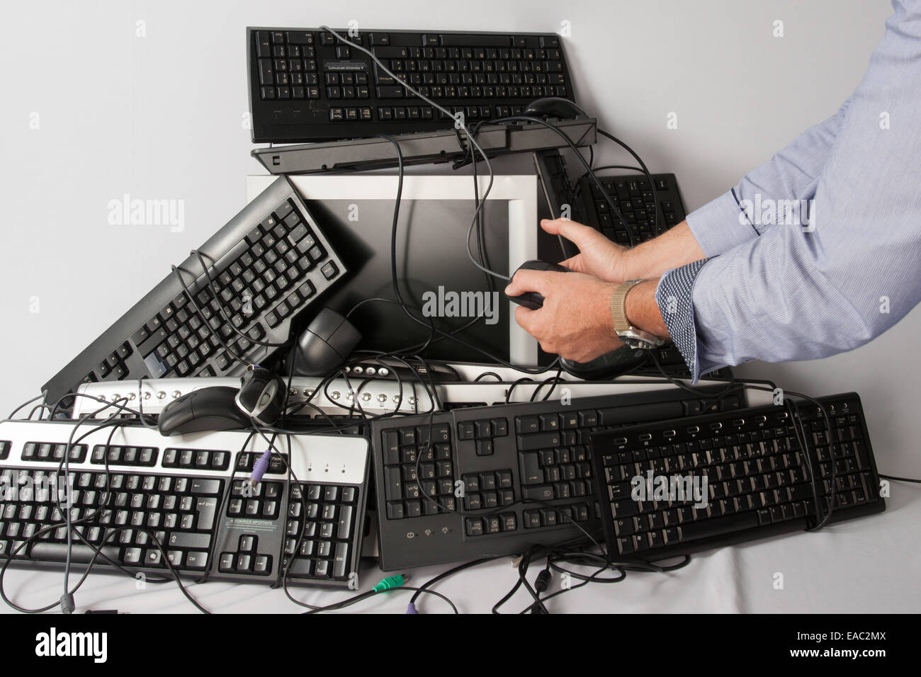 Trashed computers, to recycle Stock Photo - Alamy