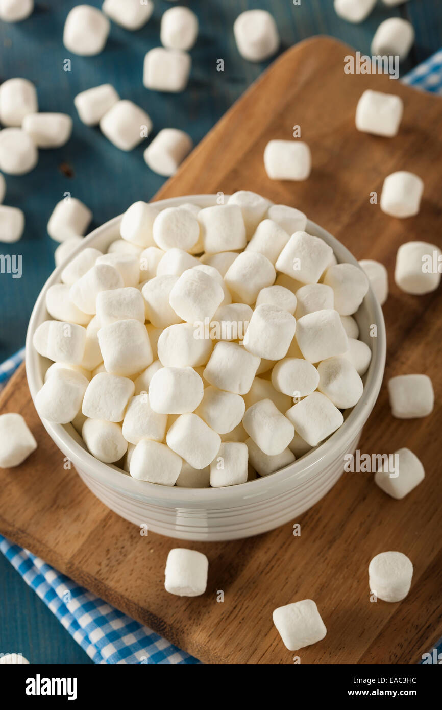 Unhealthy white mini marshmallows hi-res stock photography and images ...