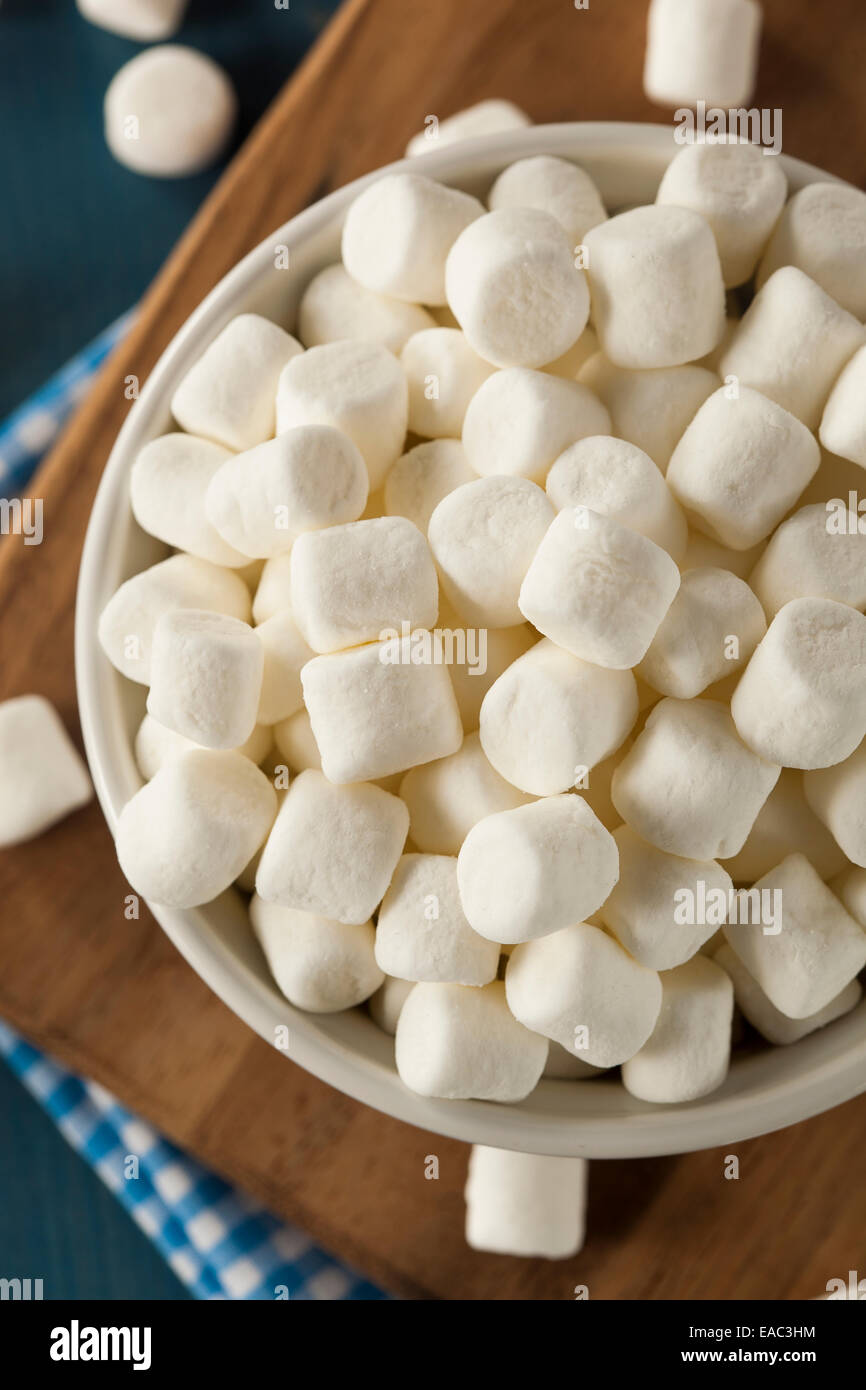 Unhealthy white mini marshmallows hi-res stock photography and images ...