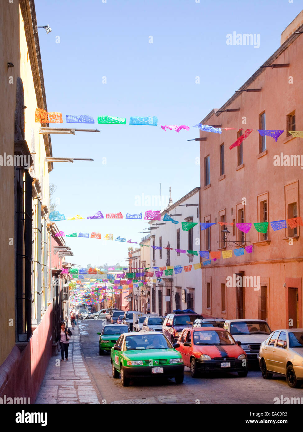 Mexican neighborhood hi-res stock photography and images - Alamy