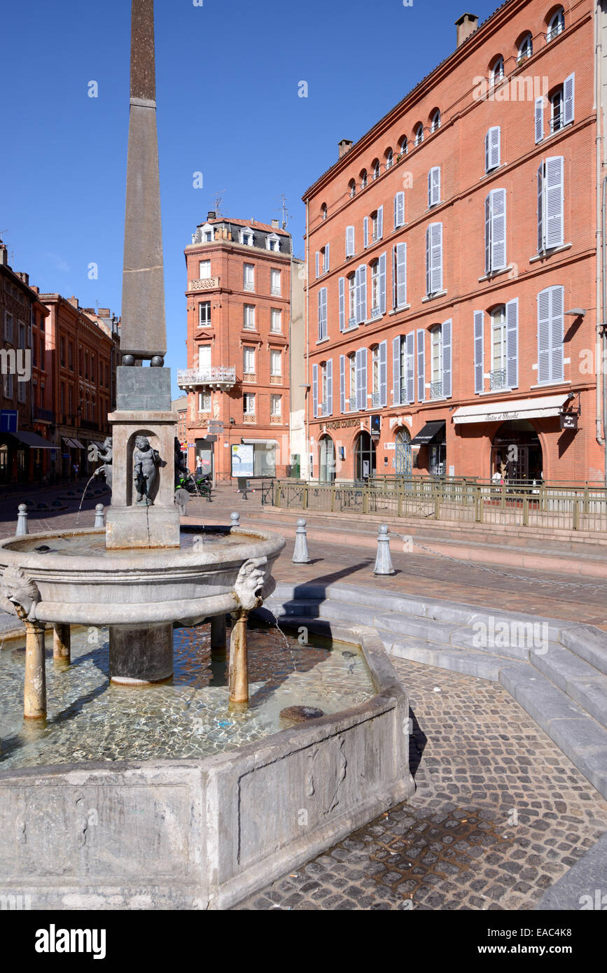 Brick street architecture hi-res stock photography and images - Alamy