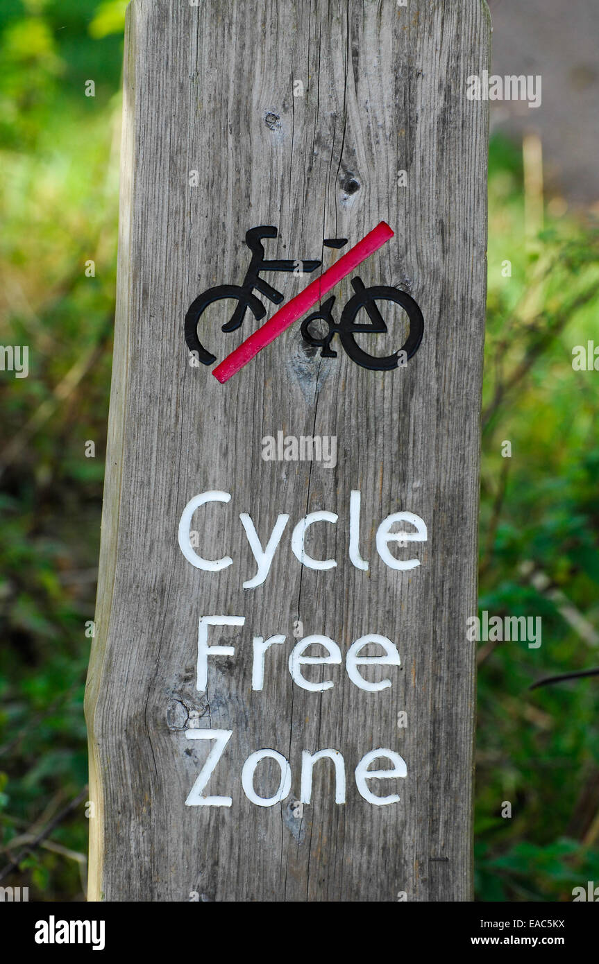 No cycling sign Stock Photo - Alamy