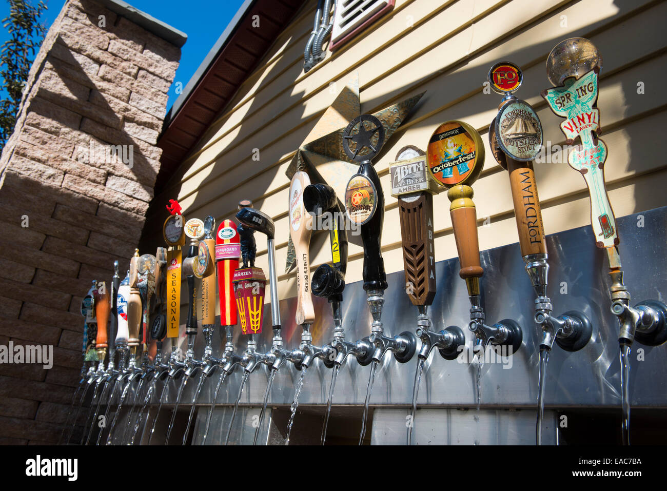 Beer tap fountain hi-res stock photography and images - Alamy