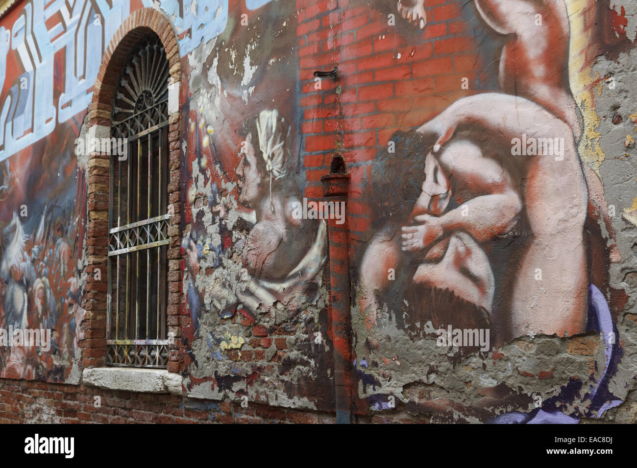 wall with graffiti in Venice Stock Photo - Alamy