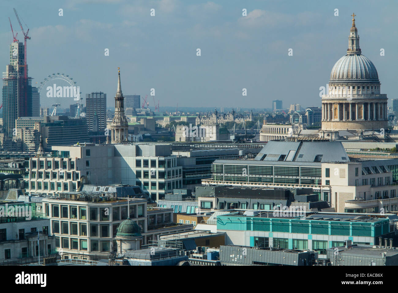 Skyline and city offices hi-res stock photography and images - Alamy