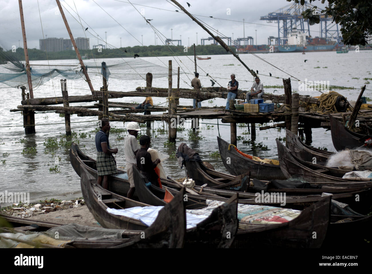 Chinese fishing nets, Fort Kochi (Cochin), Kerala, South India, Asia ...