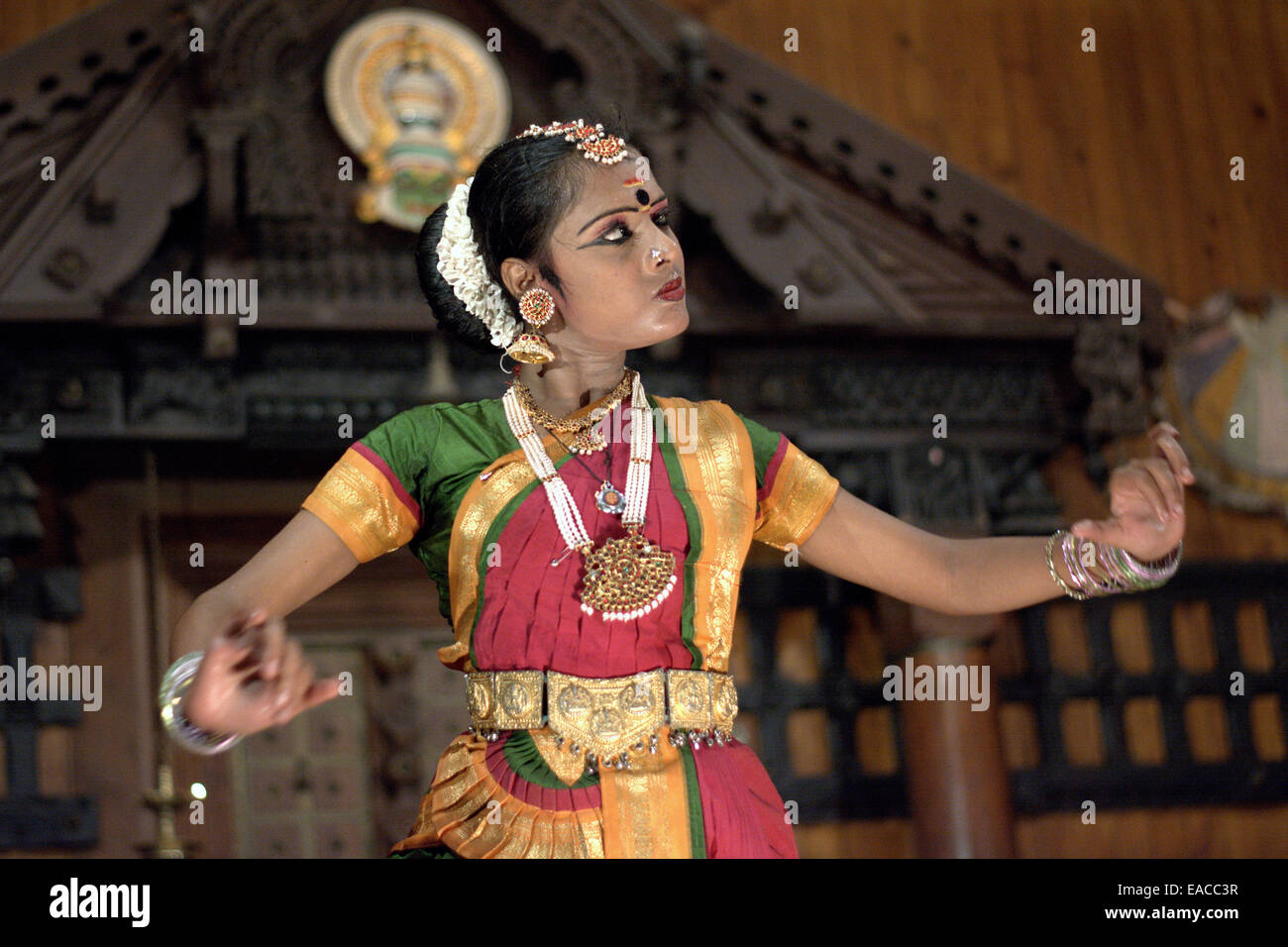 Classical south indian dance hi-res stock photography and images - Alamy