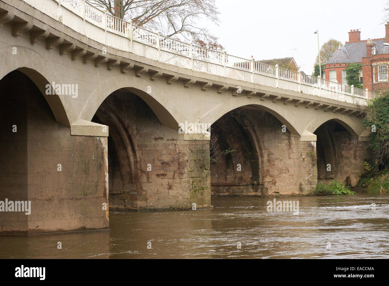 Bridge over river teme hi-res stock photography and images - Alamy