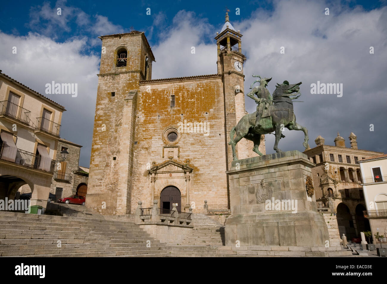 Statue of Francisco Pizarro (Spanish explorer and conqueror of Peru ...