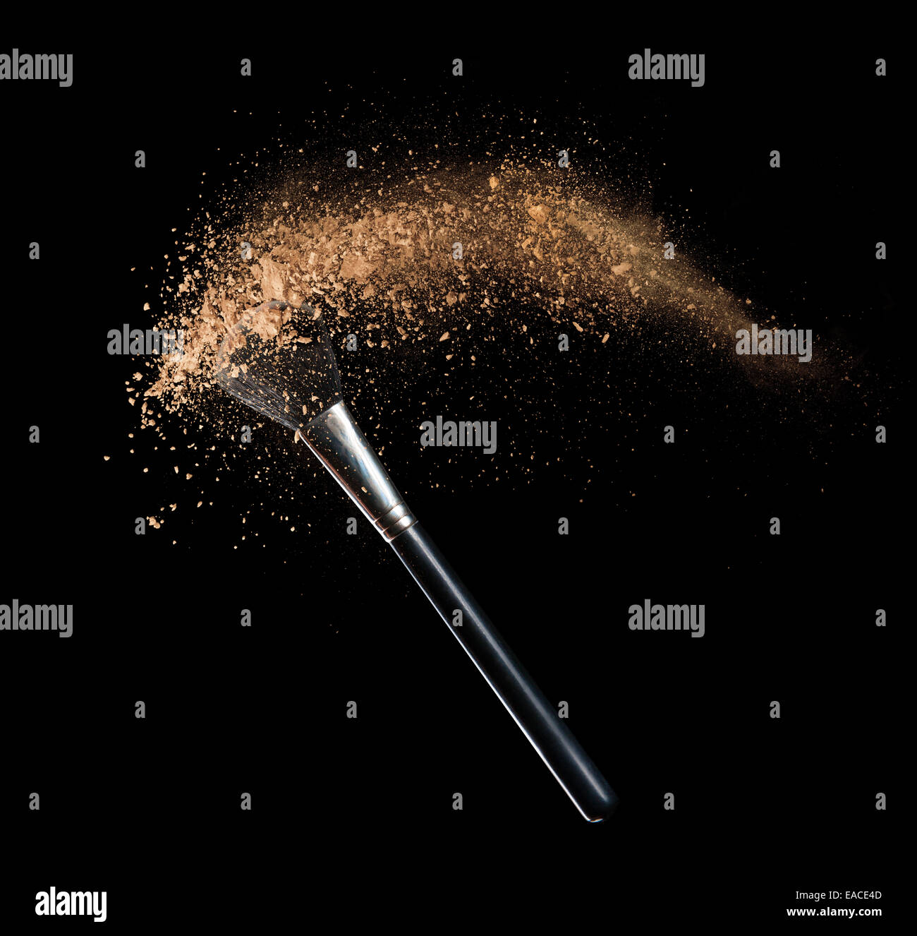 Makeup brush black background hi-res stock photography and images - Alamy