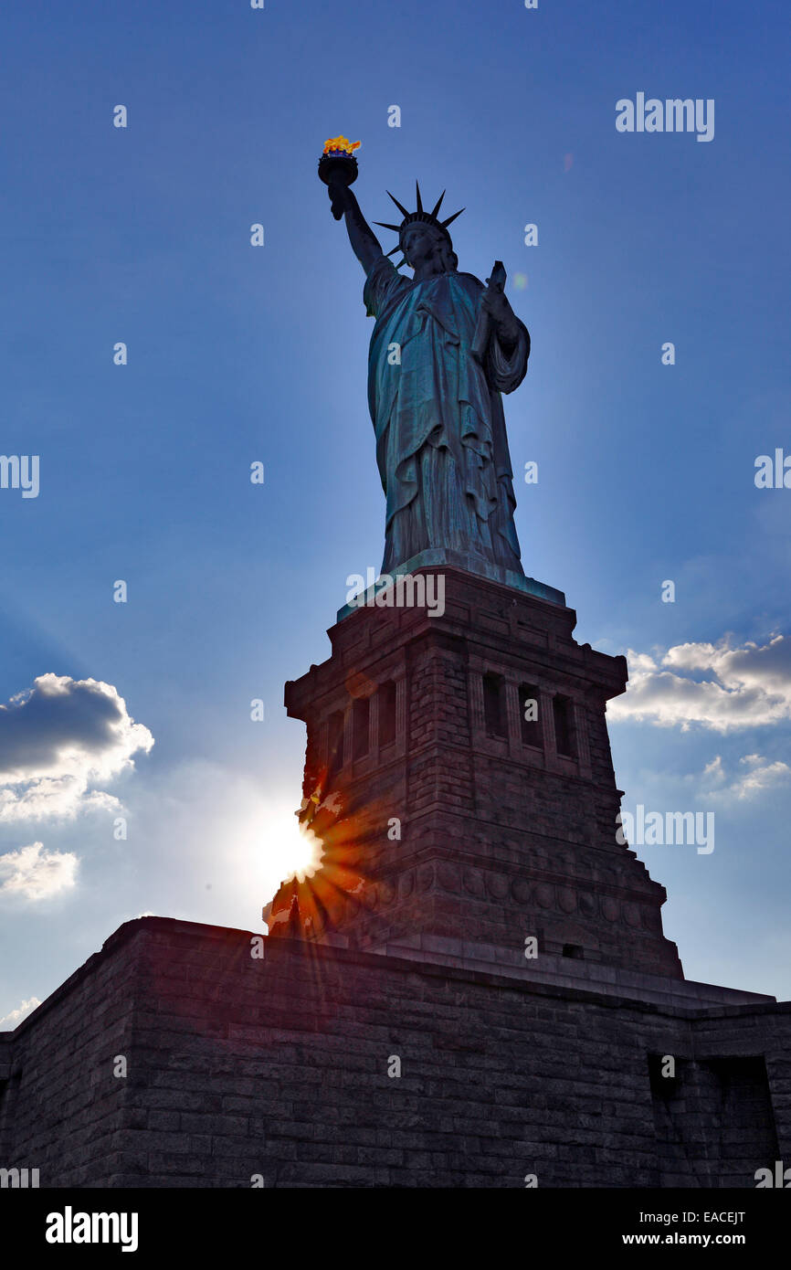 Majestic famous statue hi-res stock photography and images - Alamy