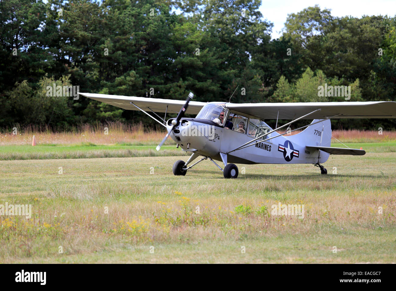 Aeronca Model 7BCM taxiing for takeoof at Bayport Aerodrome Long Island ...