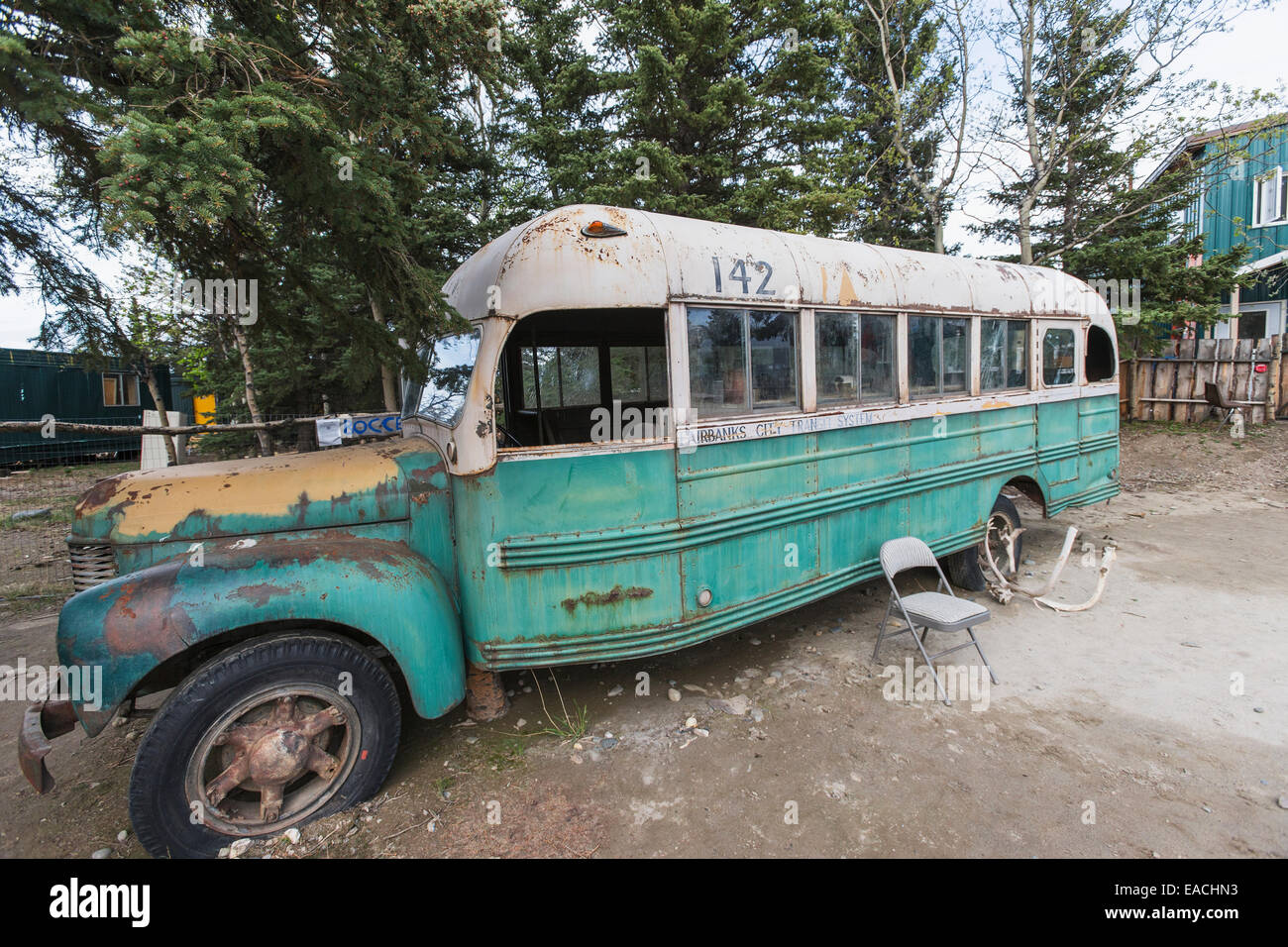 School bus park hi-res stock photography and images - Alamy