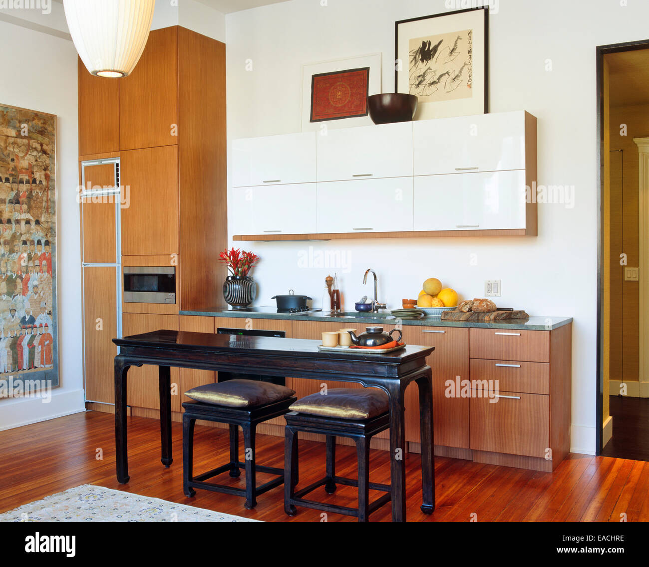 styled urban kitchen Stock Photo - Alamy