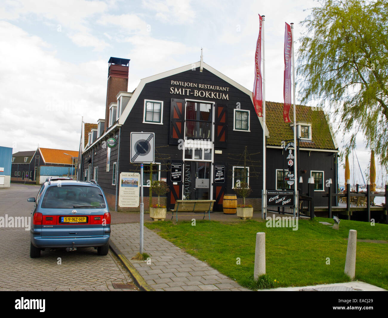 Place volendam hi-res stock photography and images - Alamy