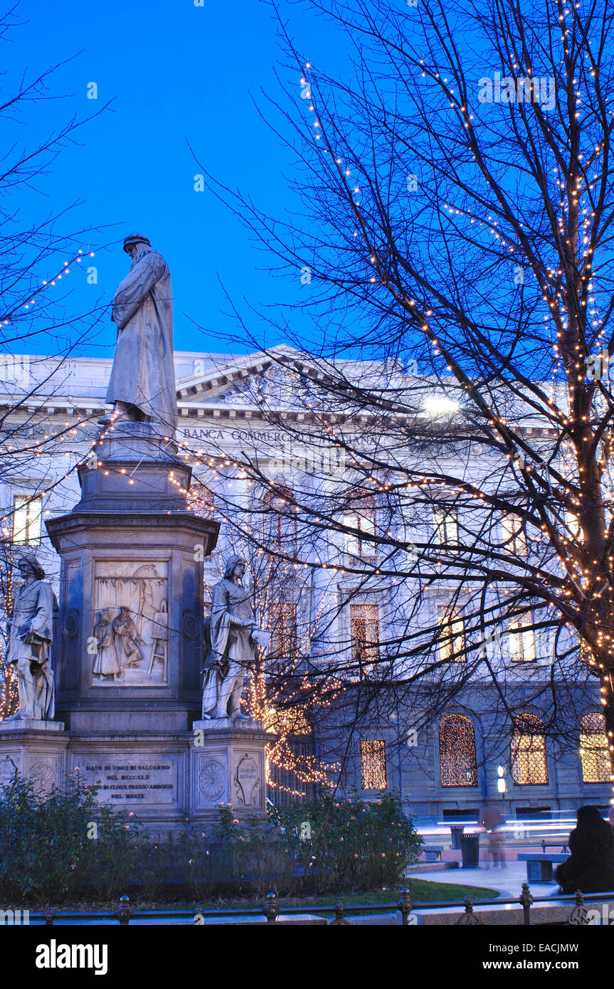 Italy, Lombardy, Milan, Piazza Scala Square, Leonardo Da Vinci Monument ...