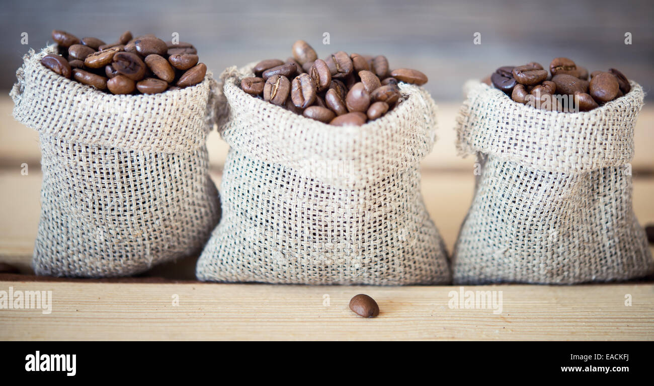 Beans in hessian sack hi-res stock photography and images - Alamy